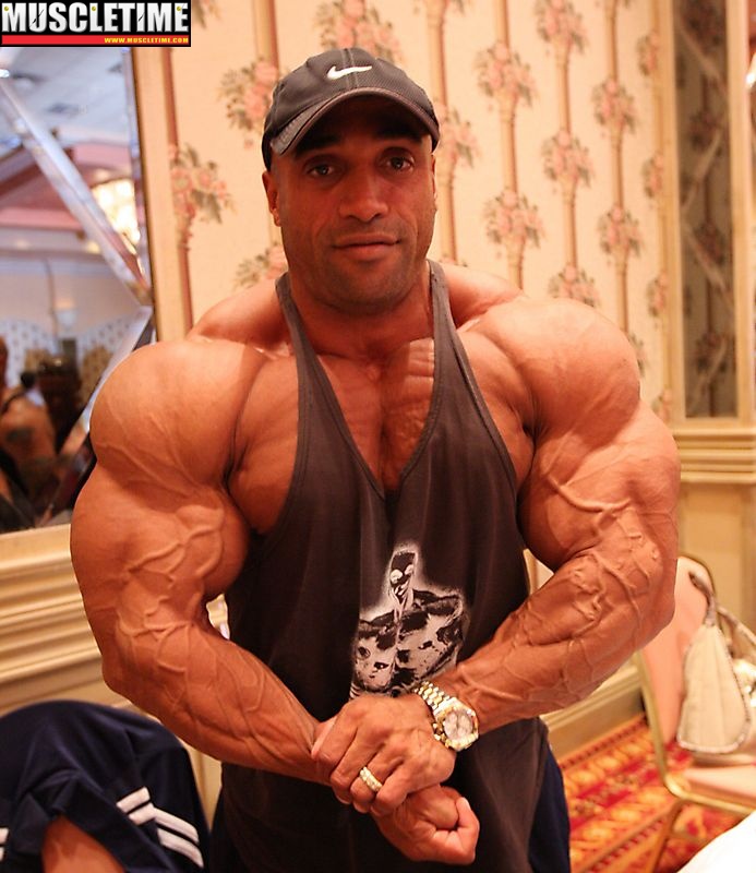 Muscle Lover: American IFBB Pro bodybuilder Dennis James "The Menace" (3)