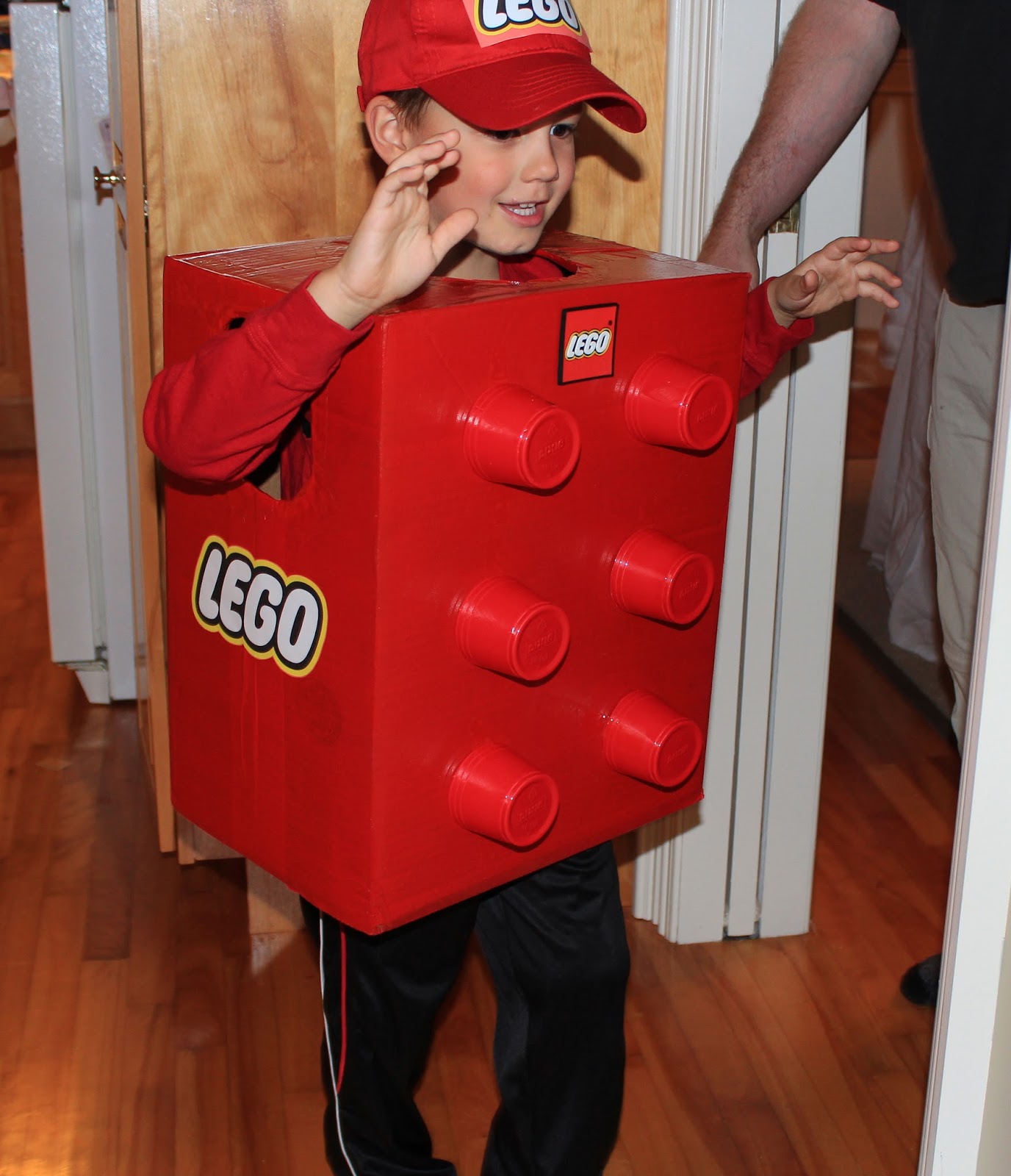 Semi-urban Mom: DIY LEGO costume