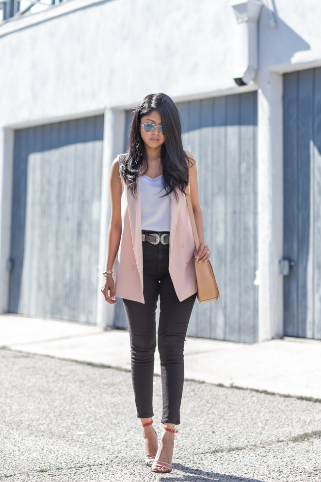 2 WAY TUESDAY - Walk In Wonderland