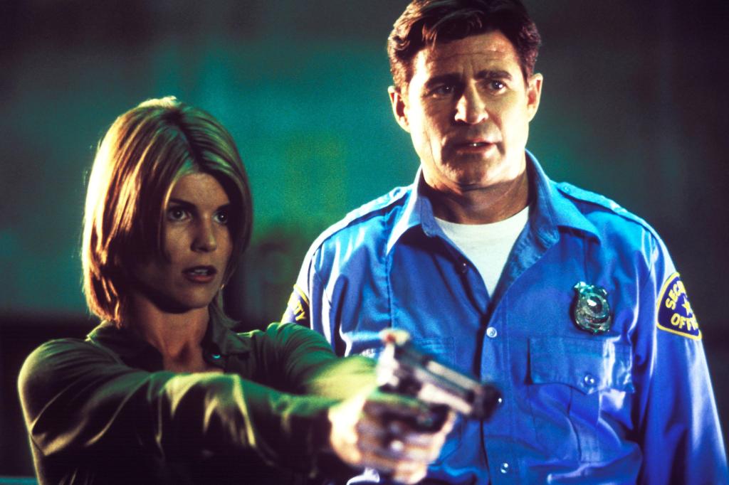 Comeuppance Reviews: Critical Mass (2001)