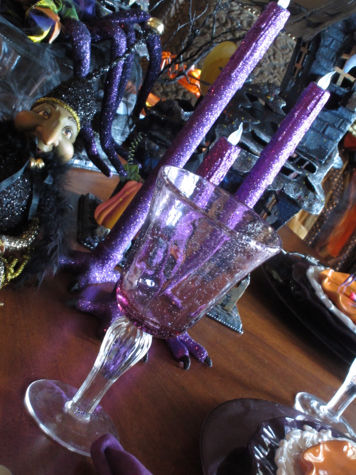 Spiderella Tablescape - Purple Chocolat Home