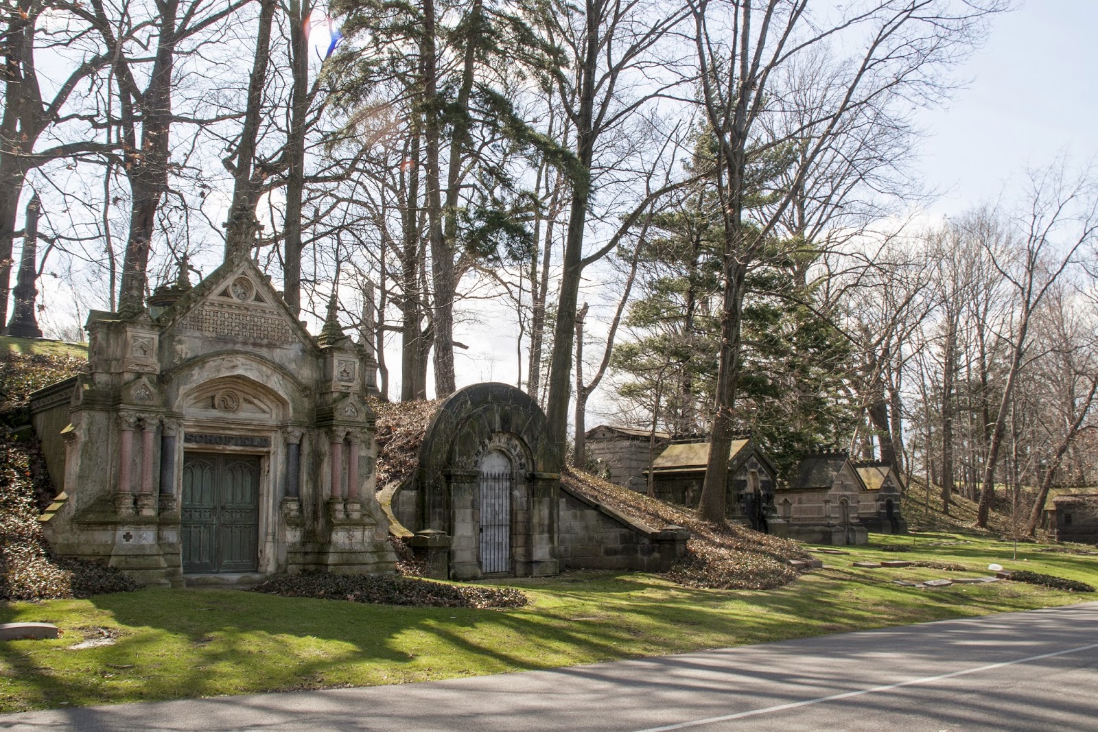 Lake View Cemetery | Tiny Sputniks