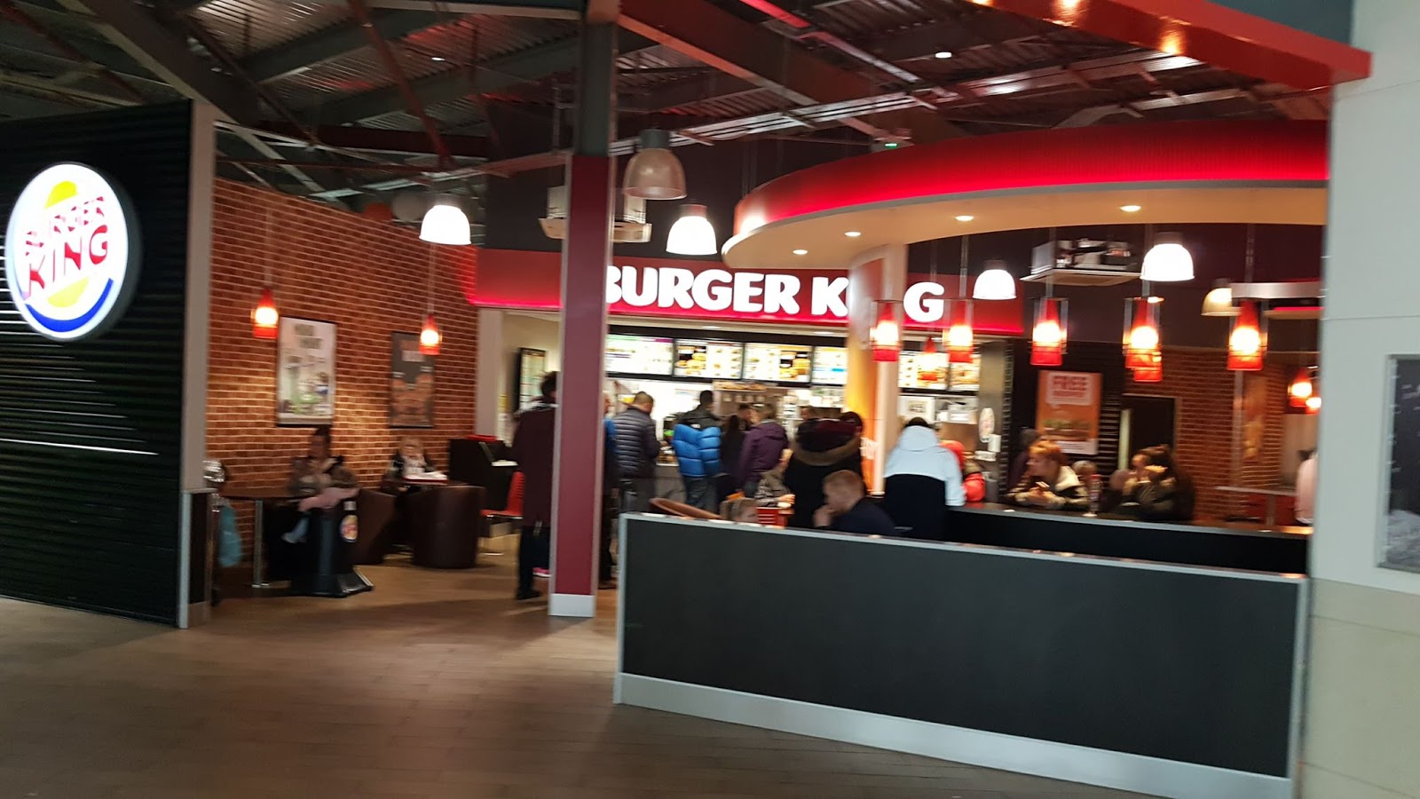 Porsche-noir: Freeport Talke, Stoke-on-Trent