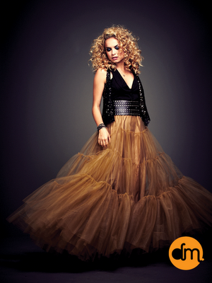 Rebeldes: Lua Blanco - Photoshoot Revista DM