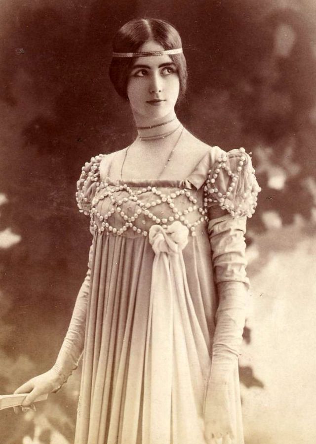 Cléo de Mérode: The Glamorous Dancer and Model of the Belle Époque ...