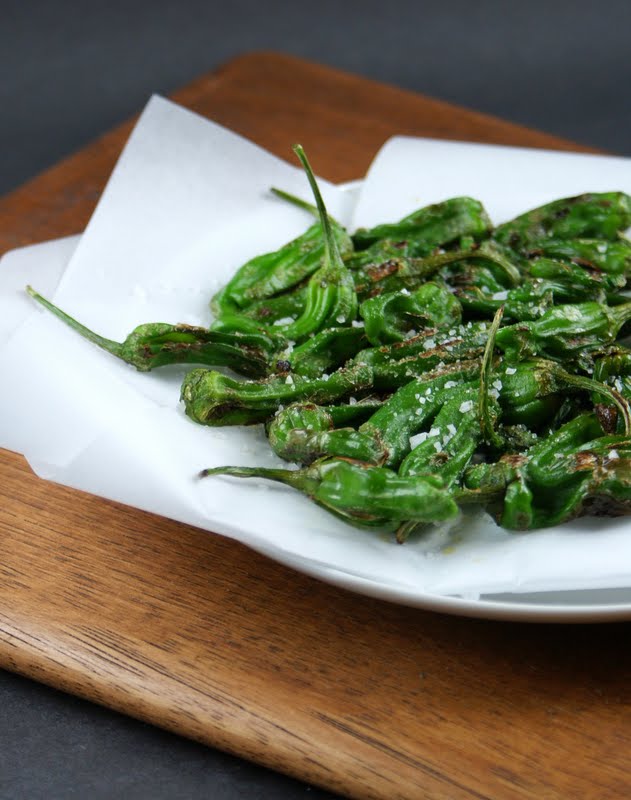 Authentic Suburban Gourmet: Cast Iron Padron Peppers