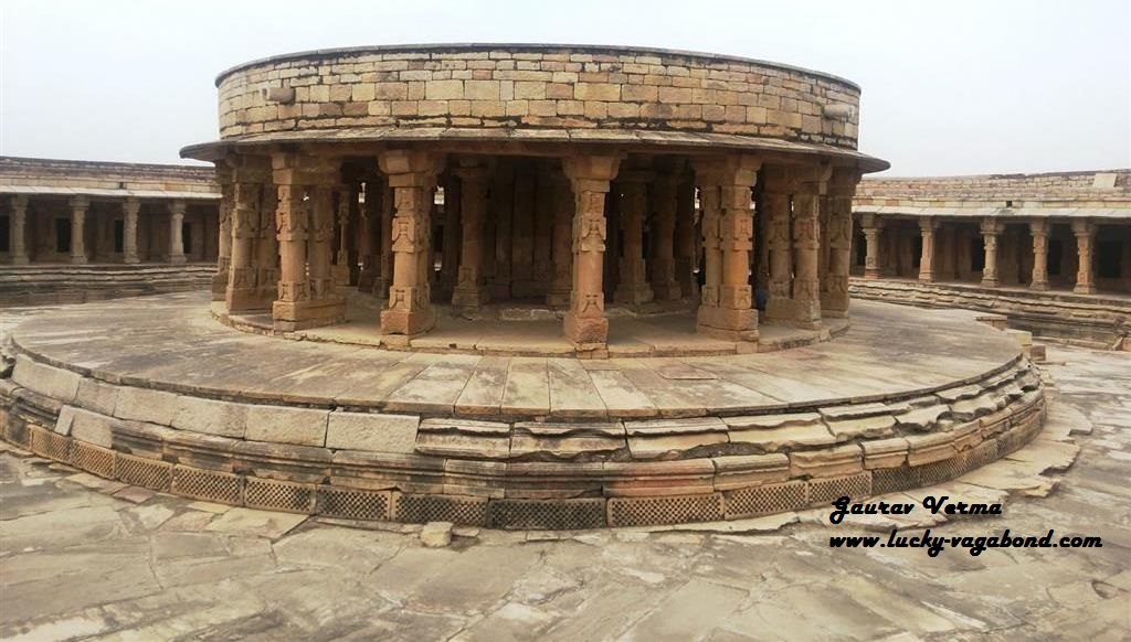 Chausath Yogini - Mitawali Temple, inspiration of Indian Parliament house