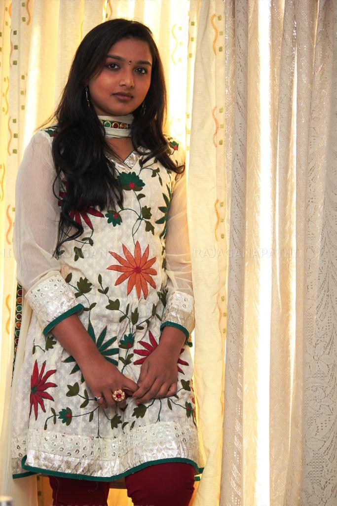 ENGEYUM EPPOTHUM FAME ACTRESS DEEPTHI STILLS COLLECTION | GATEWAY TO ...