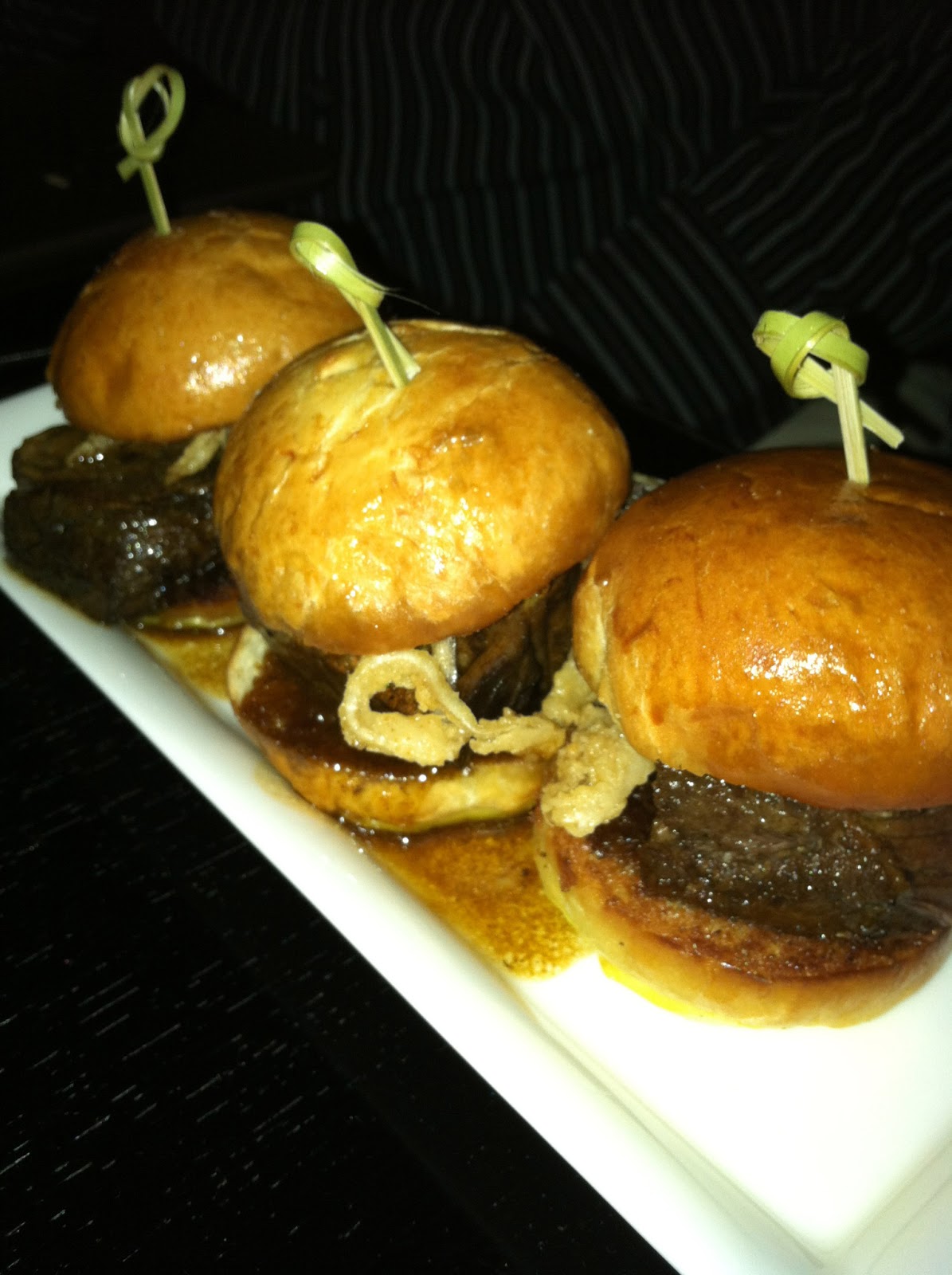 A Foodie Bibliophile in Wanderlust: November 2011