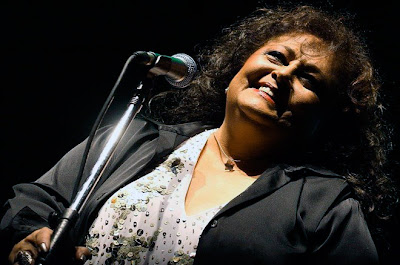 UM POUCO DE CADA COISA: Maria Creuza