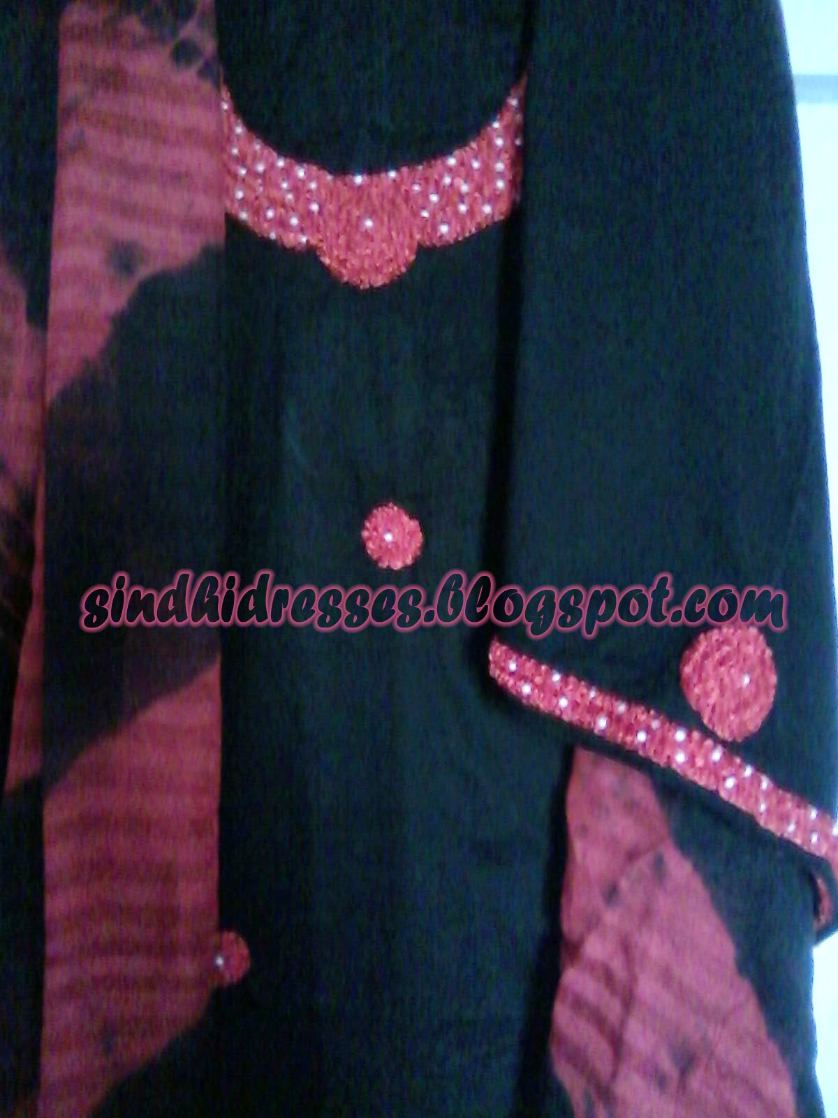 Beautiful Sindhi Dresses For Women & Traditional Sindhi Dress Designs ...