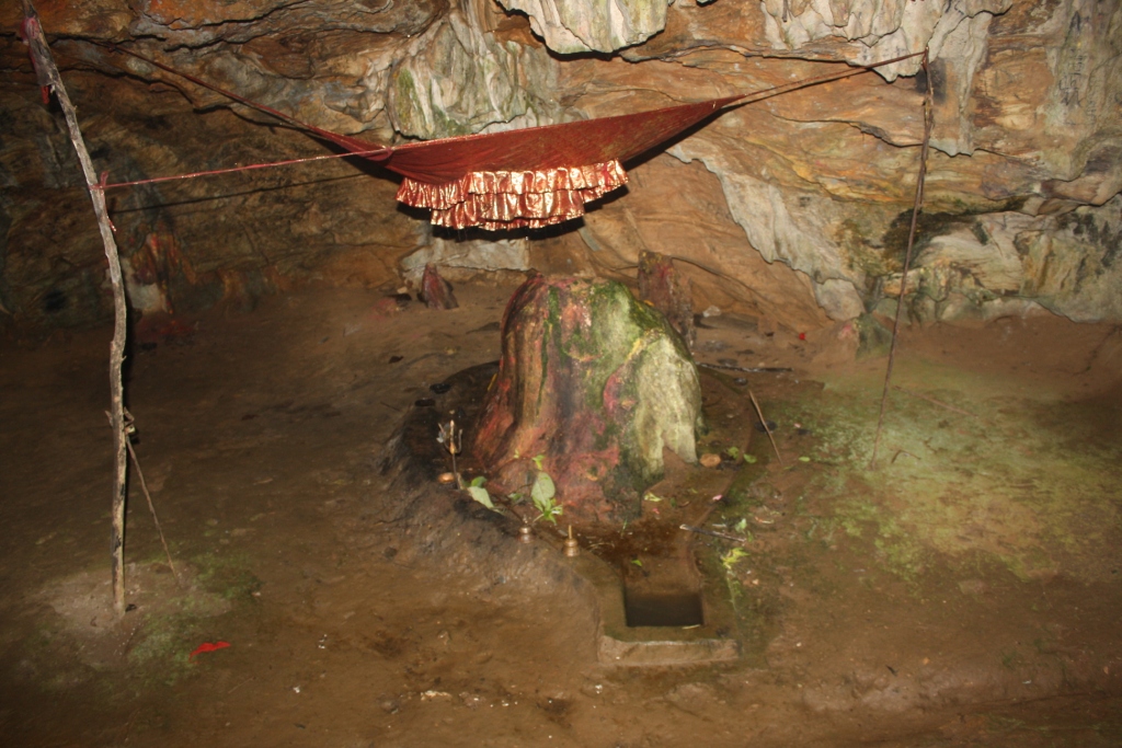 Caving in Nepal, cave in himalaya, cave Nepal, Nepal caving tour ...