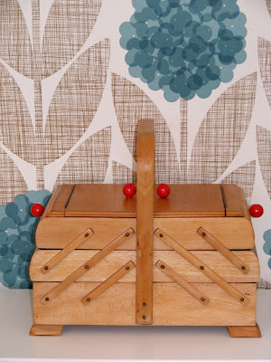 Lawren: Woodworking Plans Sewing Box Wooden Plans for sales