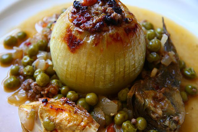 Cebollas al horno rellenas de carne. Receta | Mercado Calabajío