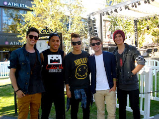 Jigsaw Magazine: Midnight Red