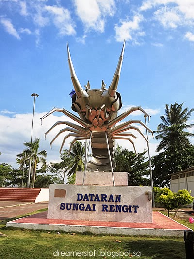 DreamersLoft: Lobster Galore at Sg. Rengit, Pengarang, JB