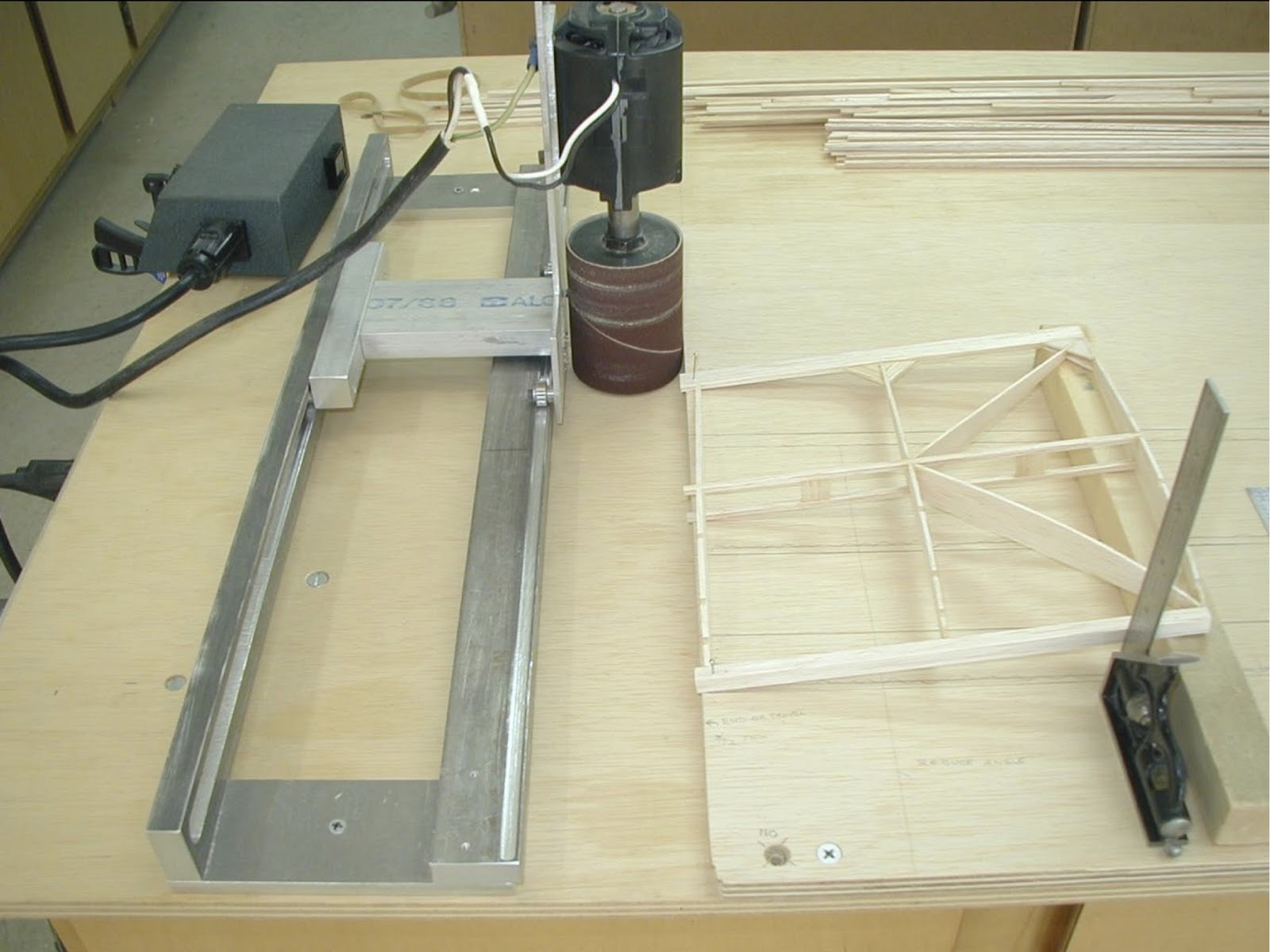 The Building Board: Larry Davidson's Dihedral Joiner