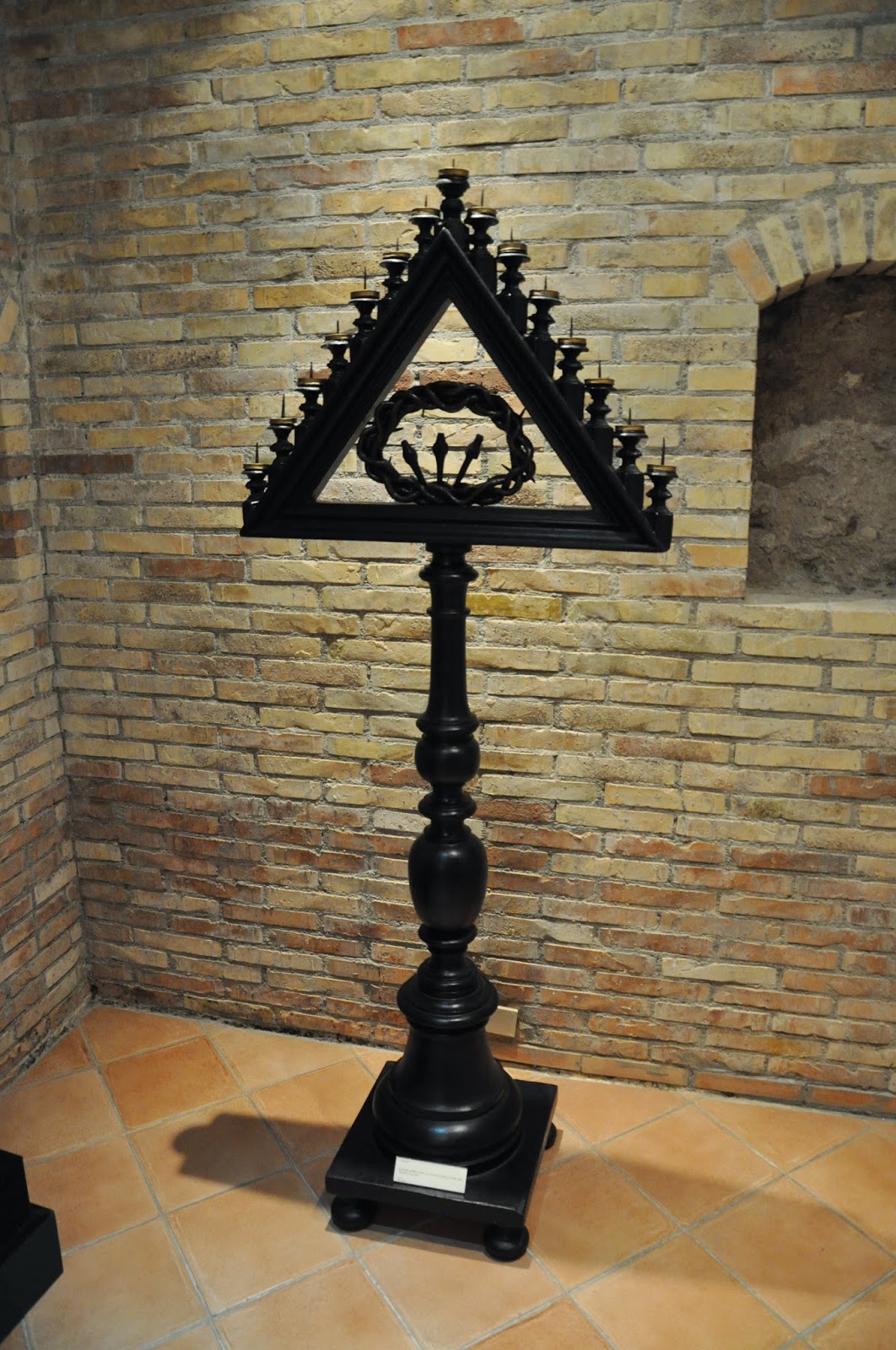 Orbis Catholicus Secundus: The Tenebrae Hearse