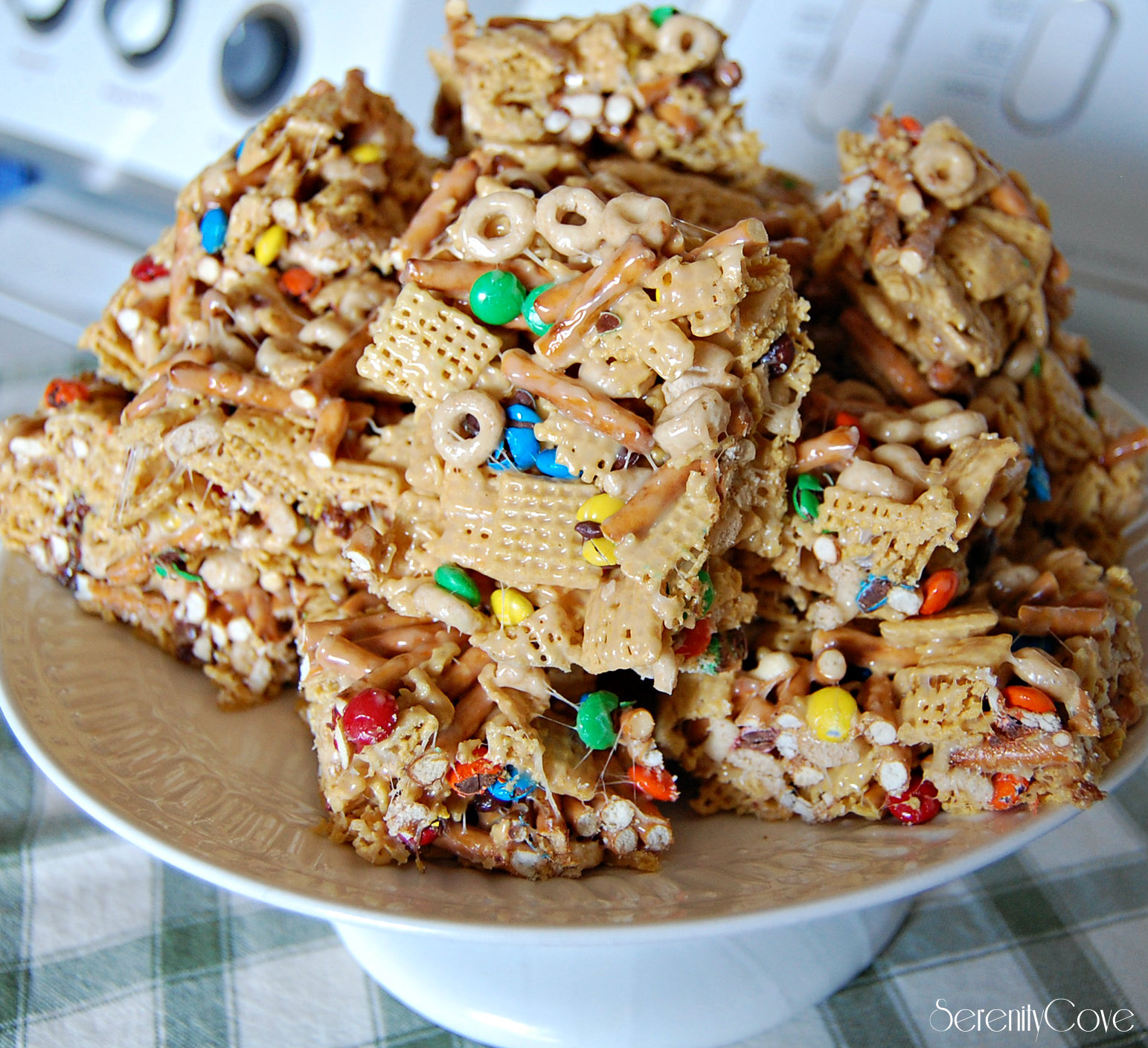 Serenity Cove: Snack Bars