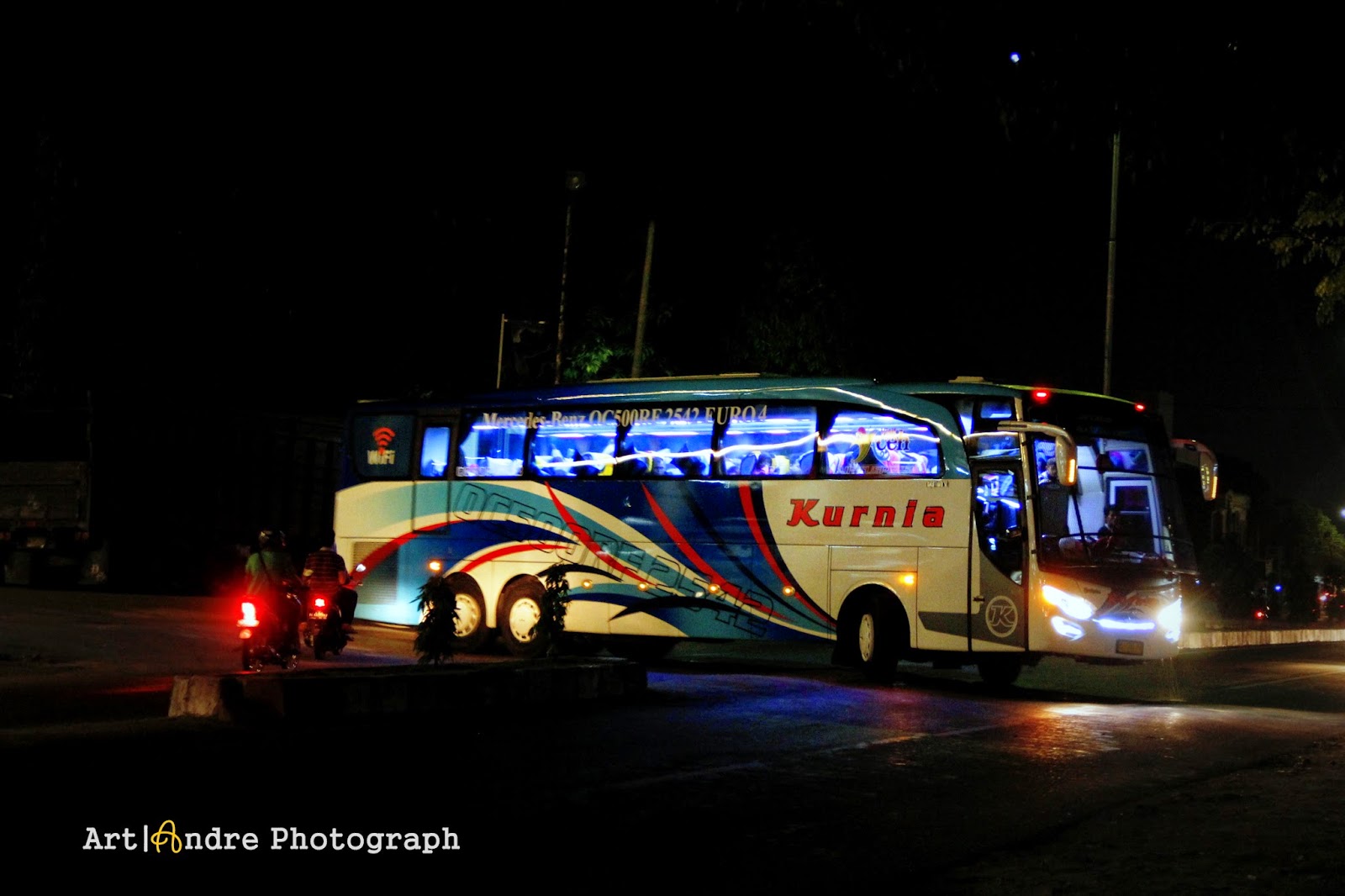 Kurnia Mercedes Benz OC500RF 2542 EURO 4 Aceh | Aceh Bus Photos