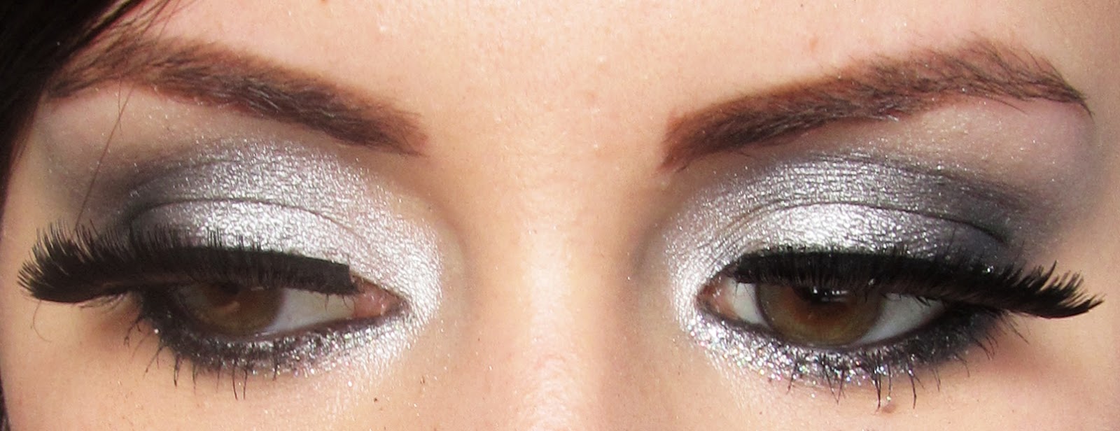 KITTENMOUSTACHE: Tutorial: Silver Smokey Eye