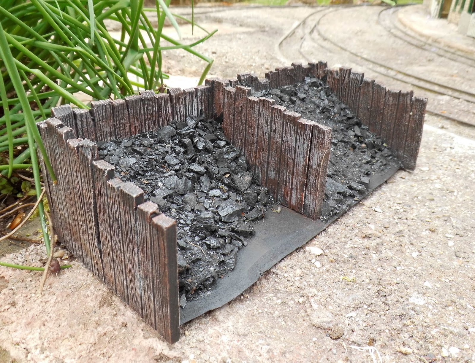 Peckforton Light Railway: How I made some coal bins / staithes