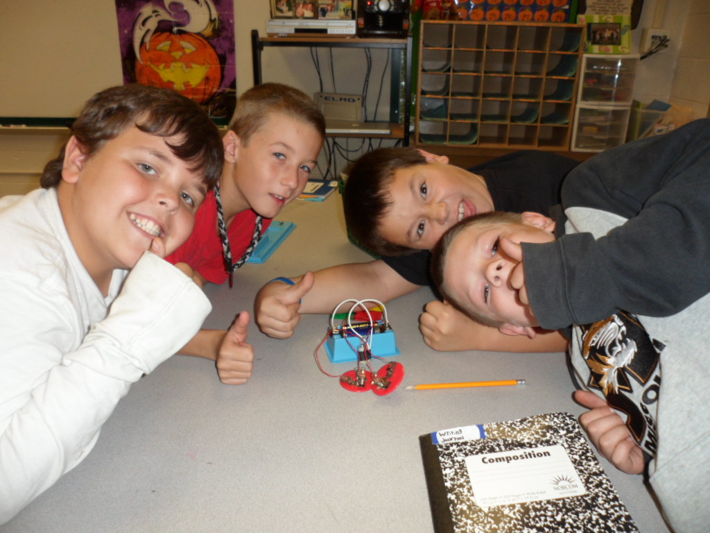 Miss Whitsell's 4th Grade: Classroom Photo Album