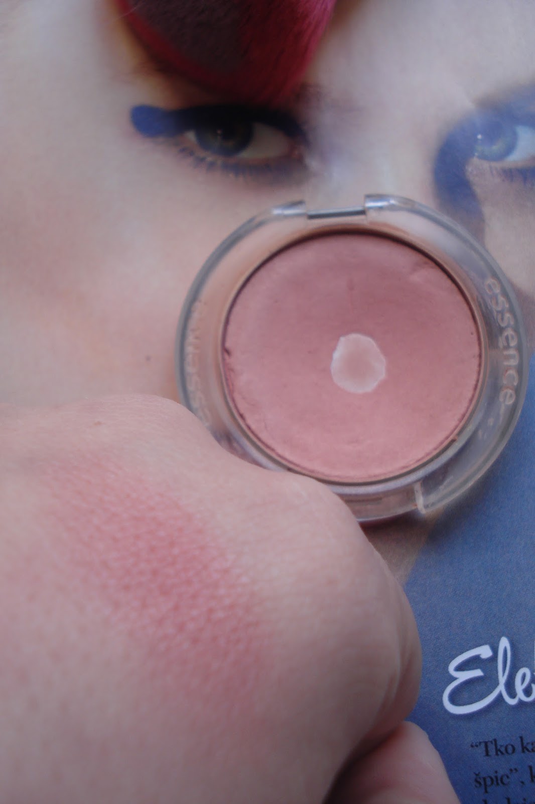 Šljokica: Essence rumenila