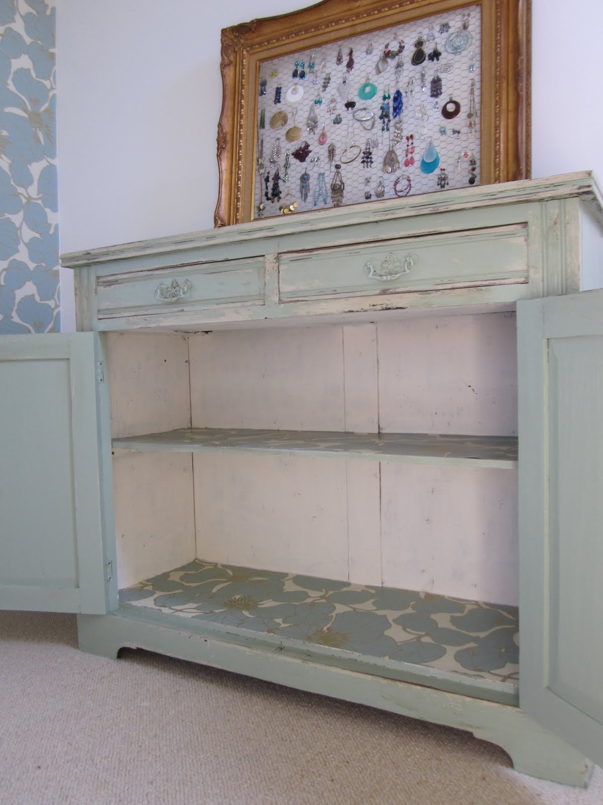 cupboard revamp joy - Tara Leaver