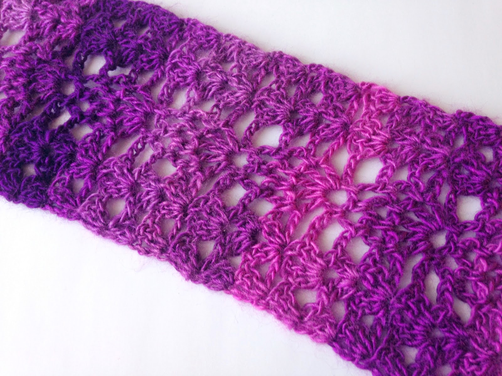 5 Little Monsters: Berry Scarf: Free Crochet Pattern