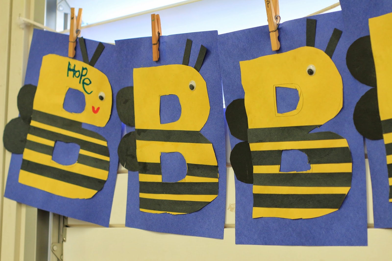 Mrs. Ricca's Kindergarten: ABC's and...Embedded Picture Mnemonics!?