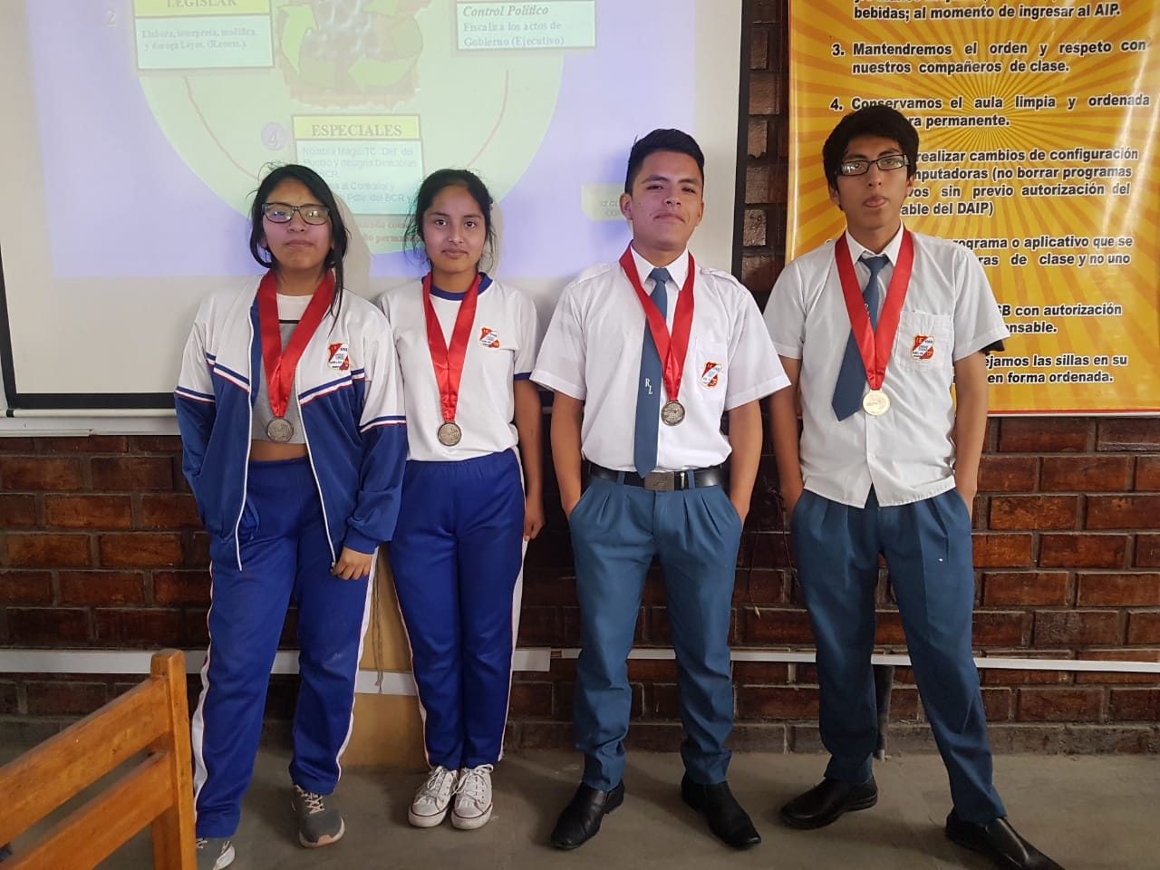 El Programa Parlamento Escolar capacitó en la Institución Educativa Rosa Luz en el distrito de ...