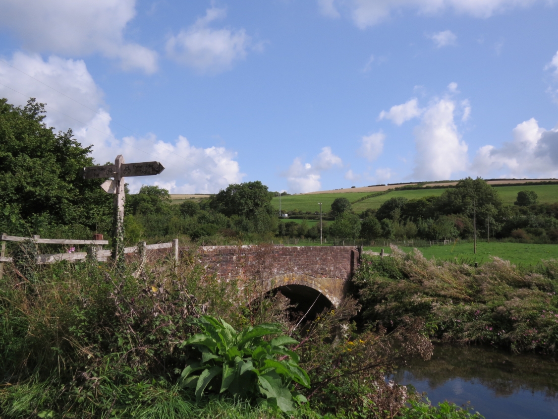 Walking Dorset's gridsquares: Frome Valley Trail - Part 2 - Maiden ...