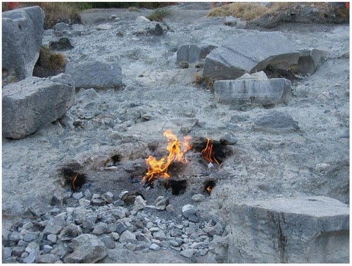 Misteri api yang tidak pernah padam selama 2500 tahun. - Gaban Comel