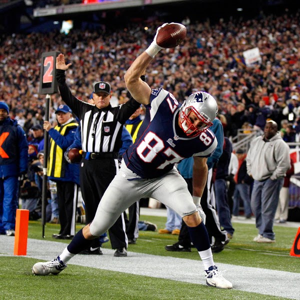 3 Problems a Gronk Return Will Fix