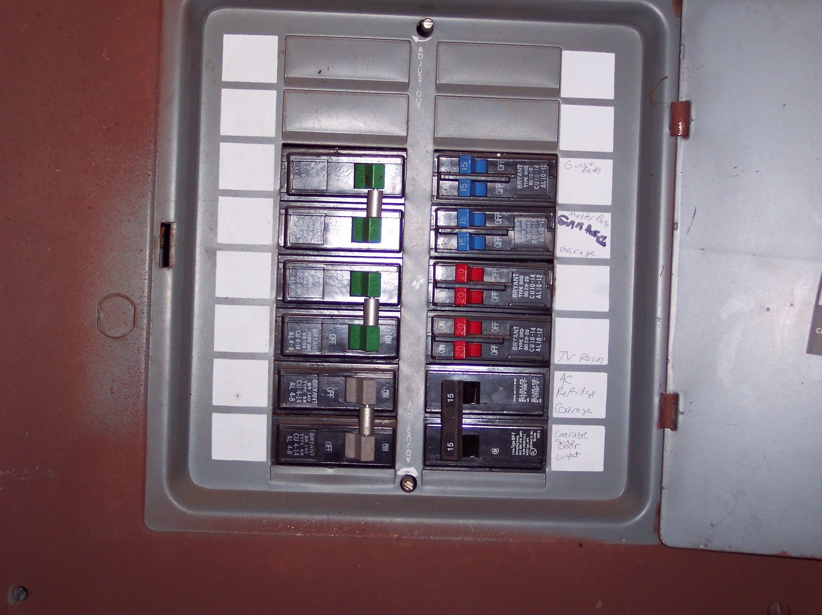 2121 Interbay Drive: Electric Meter Socket & Load Center