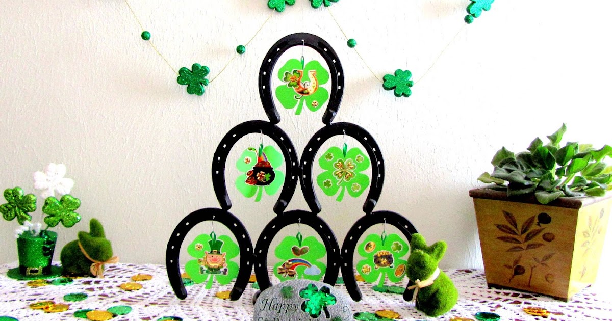 Keeping Focused: March Entryway Desk Decorations