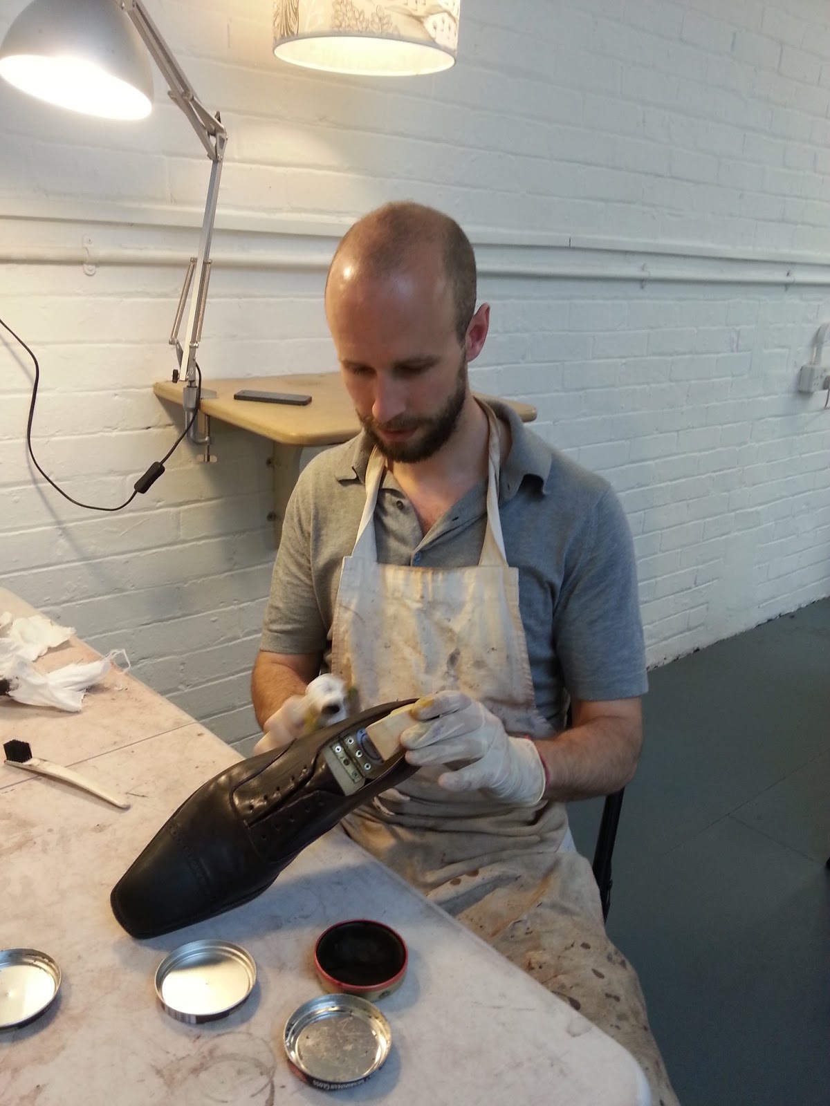 Bespoke Shoes Unlaced : Glue 1 (Polish and Paste)