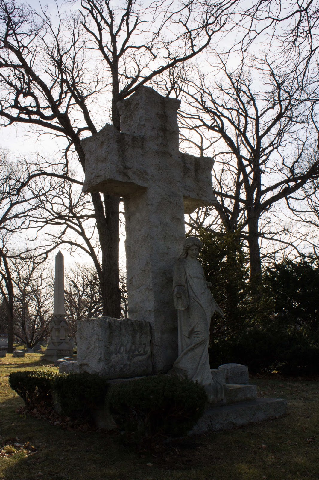 Midwestern City Girl: History Amongst the Tombs: Forest Home Cemetery