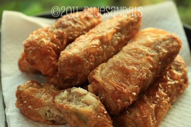 Blue Sandals' Corner: Ngohiong