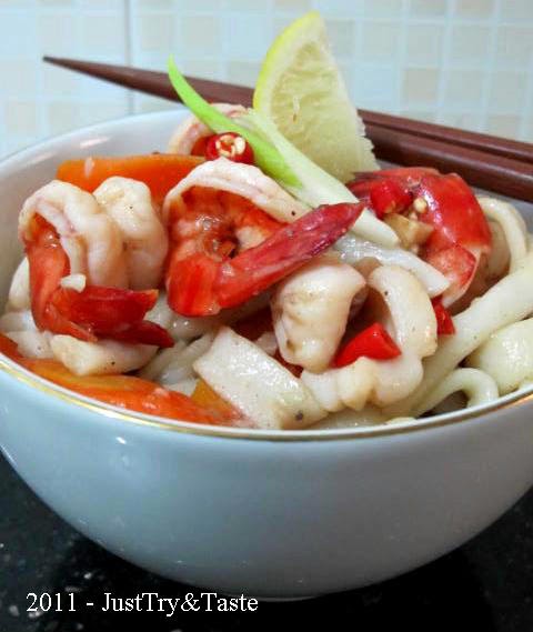 Resep Udon dengan Udang, Cumi-Cumi & Sayur | Just Try & Taste