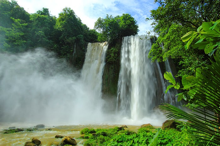 WISATA AIR TERJUN (CURUG) CIKASO SUKABUMI - wisata kuliner indonesia
