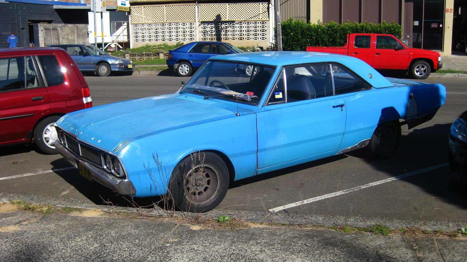 Aussie Old Parked Cars: 1969 Chrysler VF Valiant Hardtop
