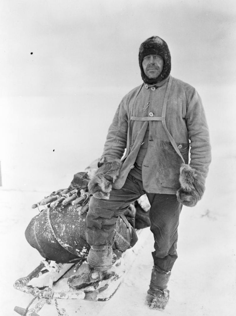 GRANDES VIAJEROS: ROBERT FALCON SCOTT (1868 – 1912)