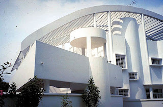 Kenneth Yeang: Bioclimatic Skyscrapers (1994)