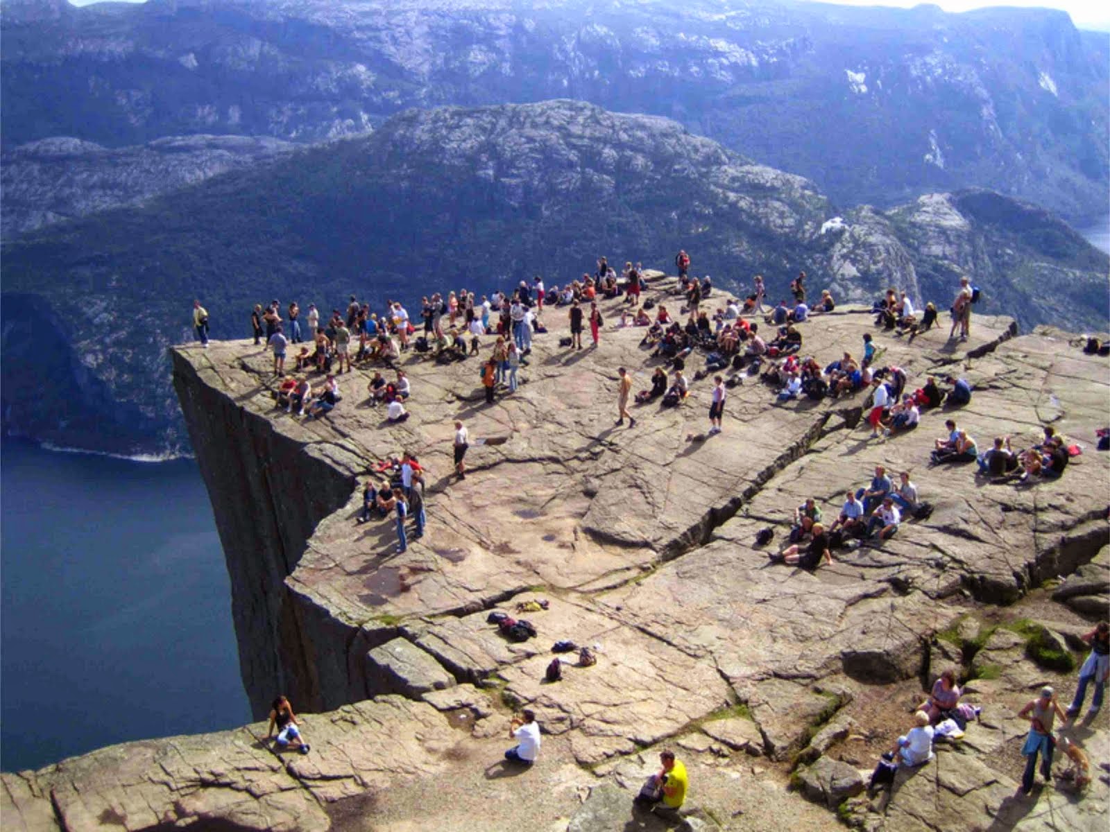 Um pouco de cada coisa: Preikestolen - Pedra do Púlpito – Noruega