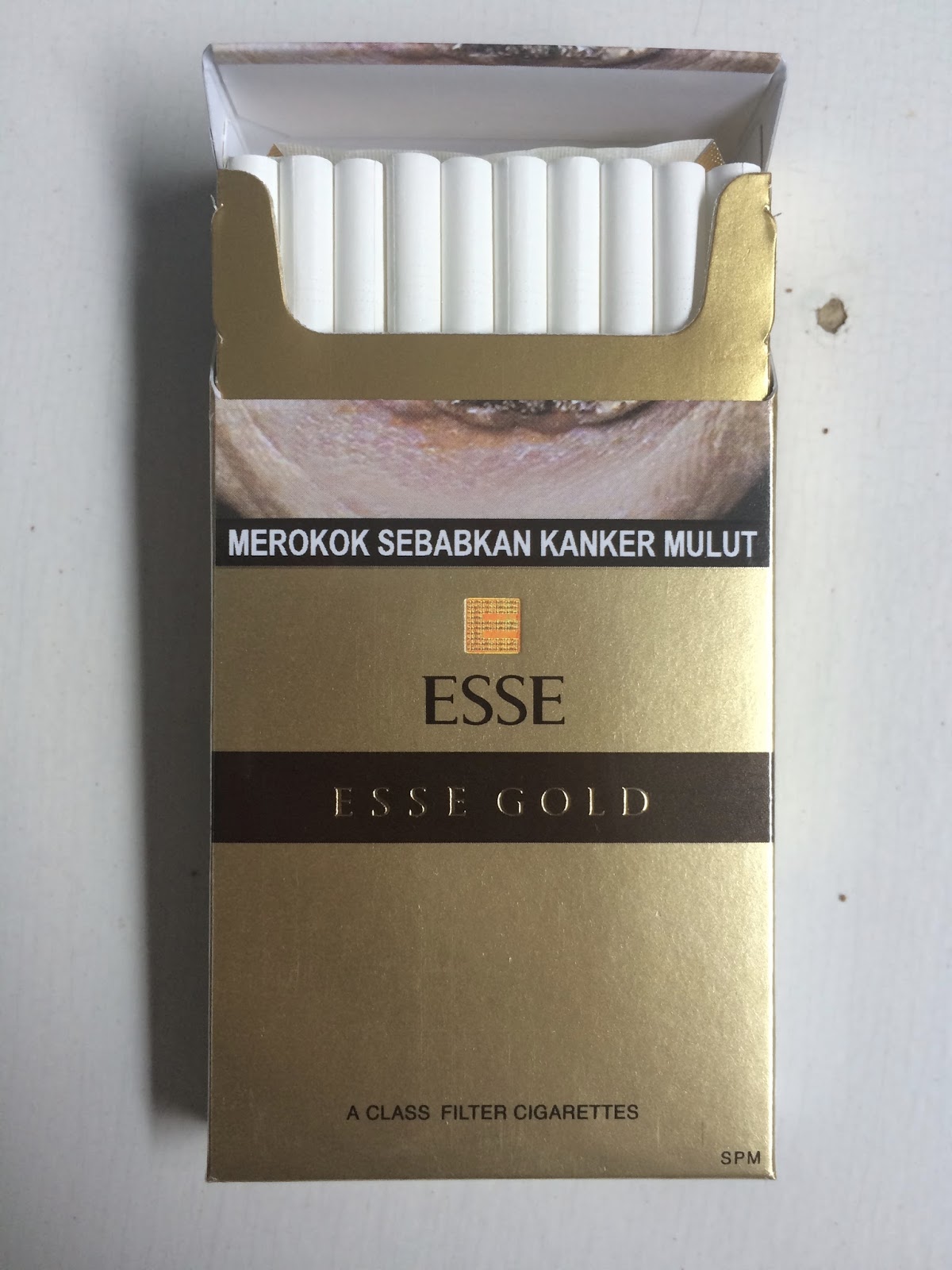 Esse Gold, SPM Superslims dengan Kemasan Elegan dan Stylish - Review Rokok