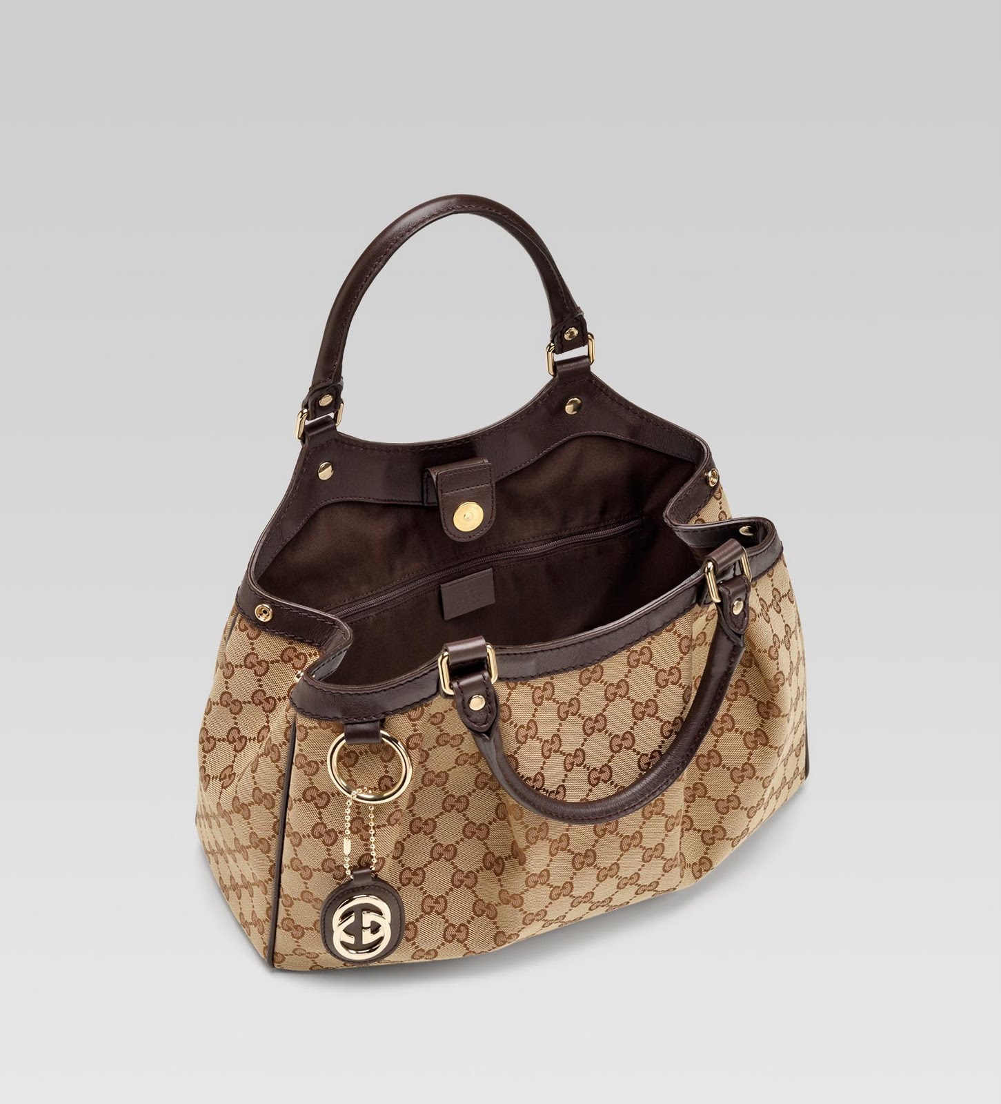 Chanel Gucci Prada Louis Vuitton | semashow.com