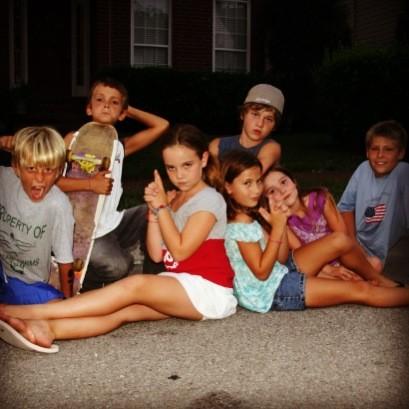 Gracie e Aaron Benward postam fotos com Luke em suas contas do Twitter ...