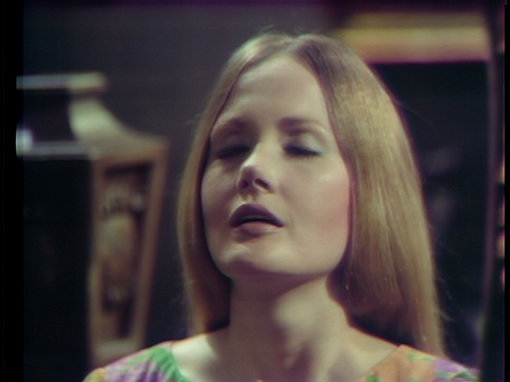 Shadows on the Wall: An Online Dark Shadows Fanzine: Nancy Barrett